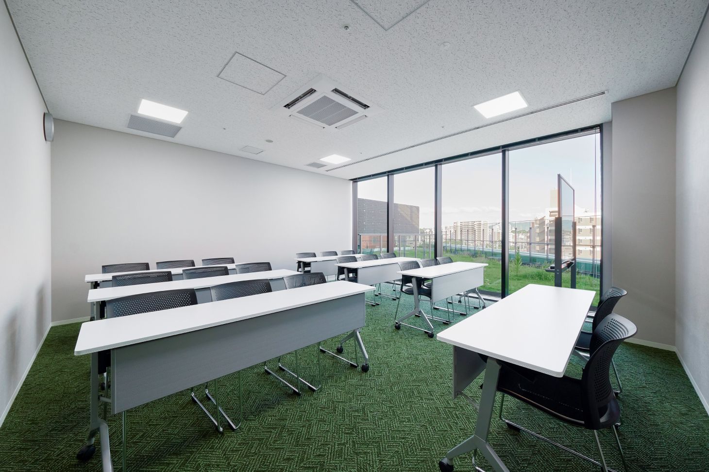 貸室の紹介｜枚方市立生涯学習交流センター・枚方市立市駅前図書館 - キニナル