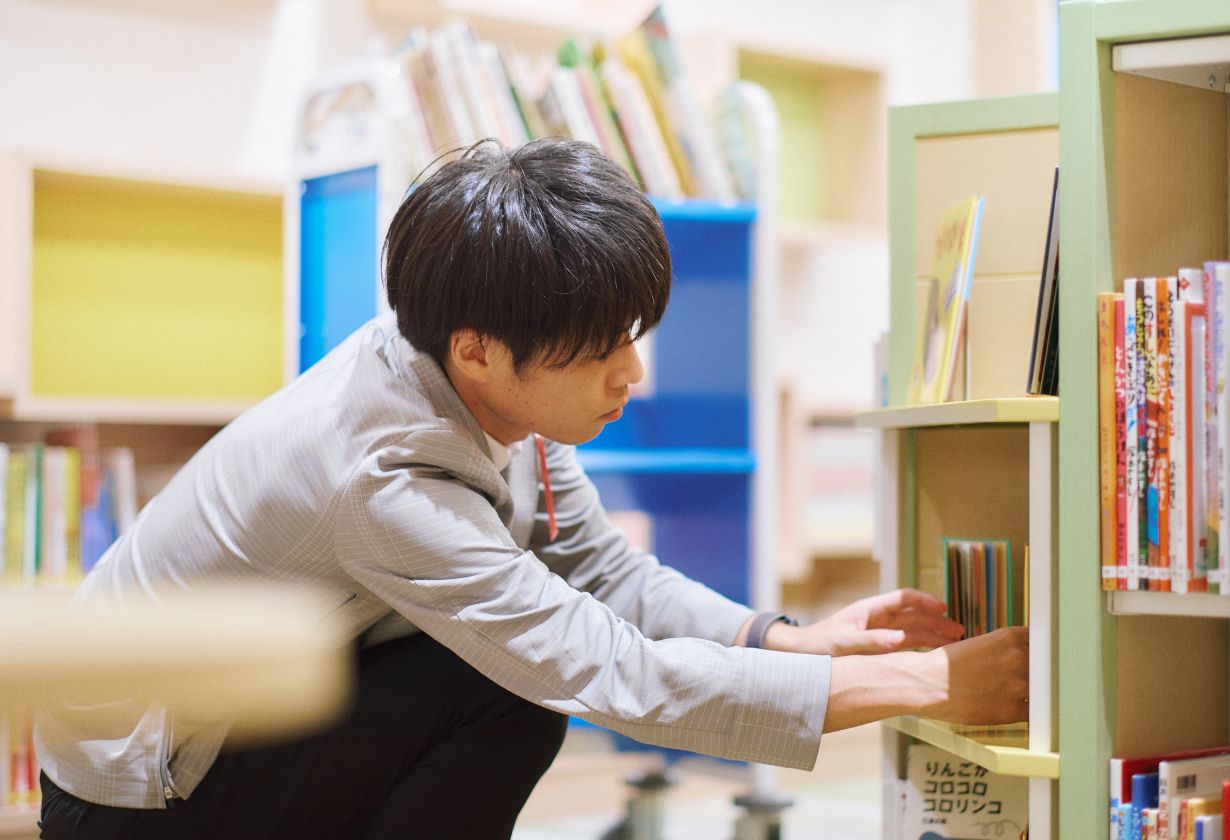 枚方市立生涯学習交流センター・枚方市立市駅前図書館 - キニナル