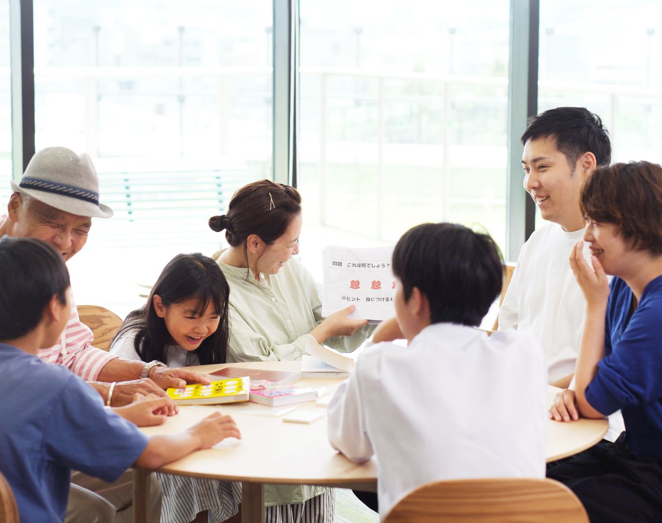 枚方市立生涯学習交流センター・枚方市立市駅前図書館 - キニナル