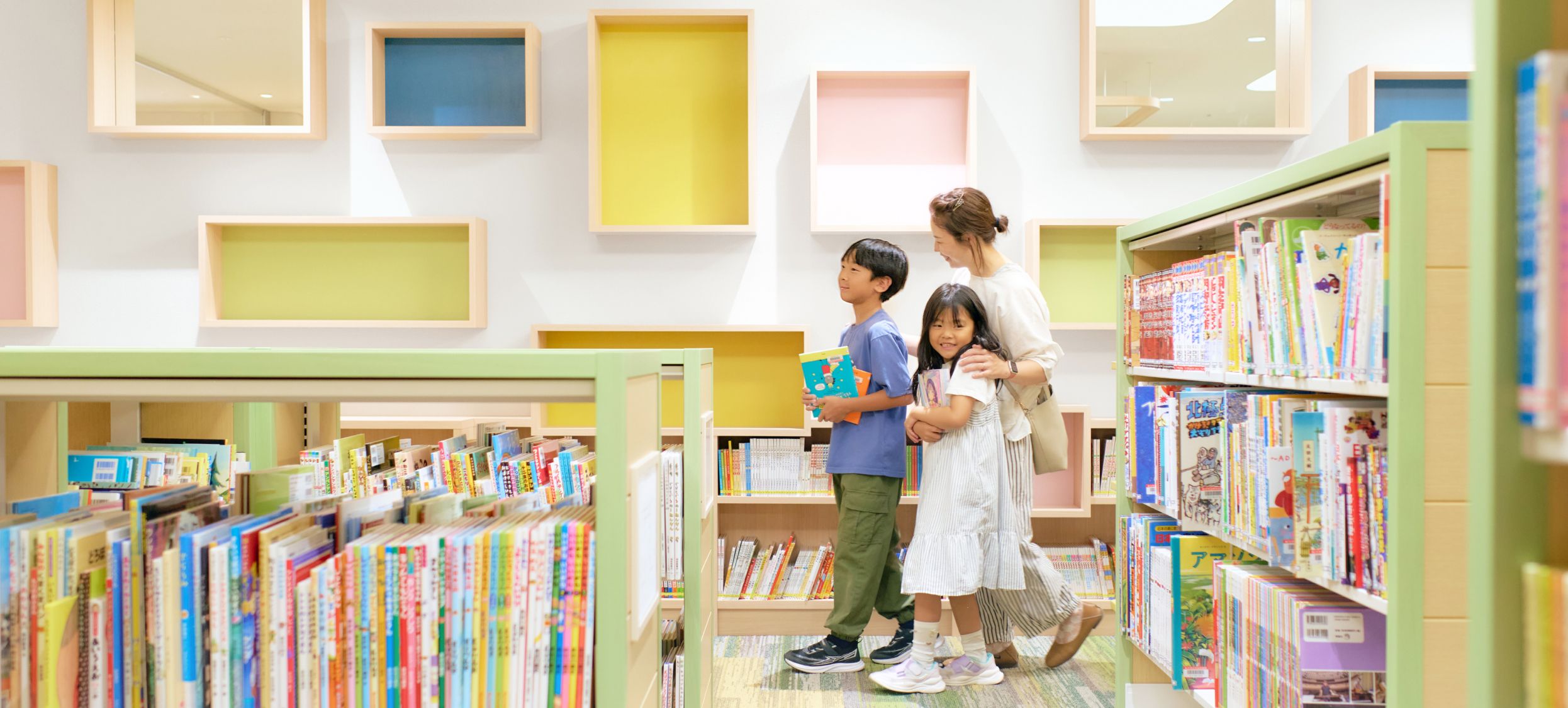 市駅前図書館｜枚方市立生涯学習交流センター・枚方市立市駅前図書館 - キニナル