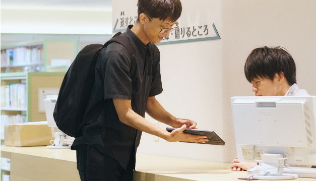 市駅前図書館｜枚方市立生涯学習交流センター・枚方市立市駅前図書館 - キニナル